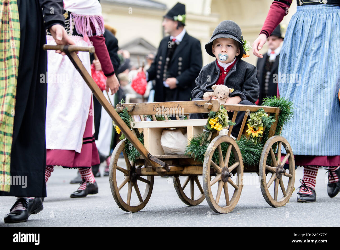 Munich, Germany. 22nd Sep, 2019. Trachten and Schützenzug for the ...