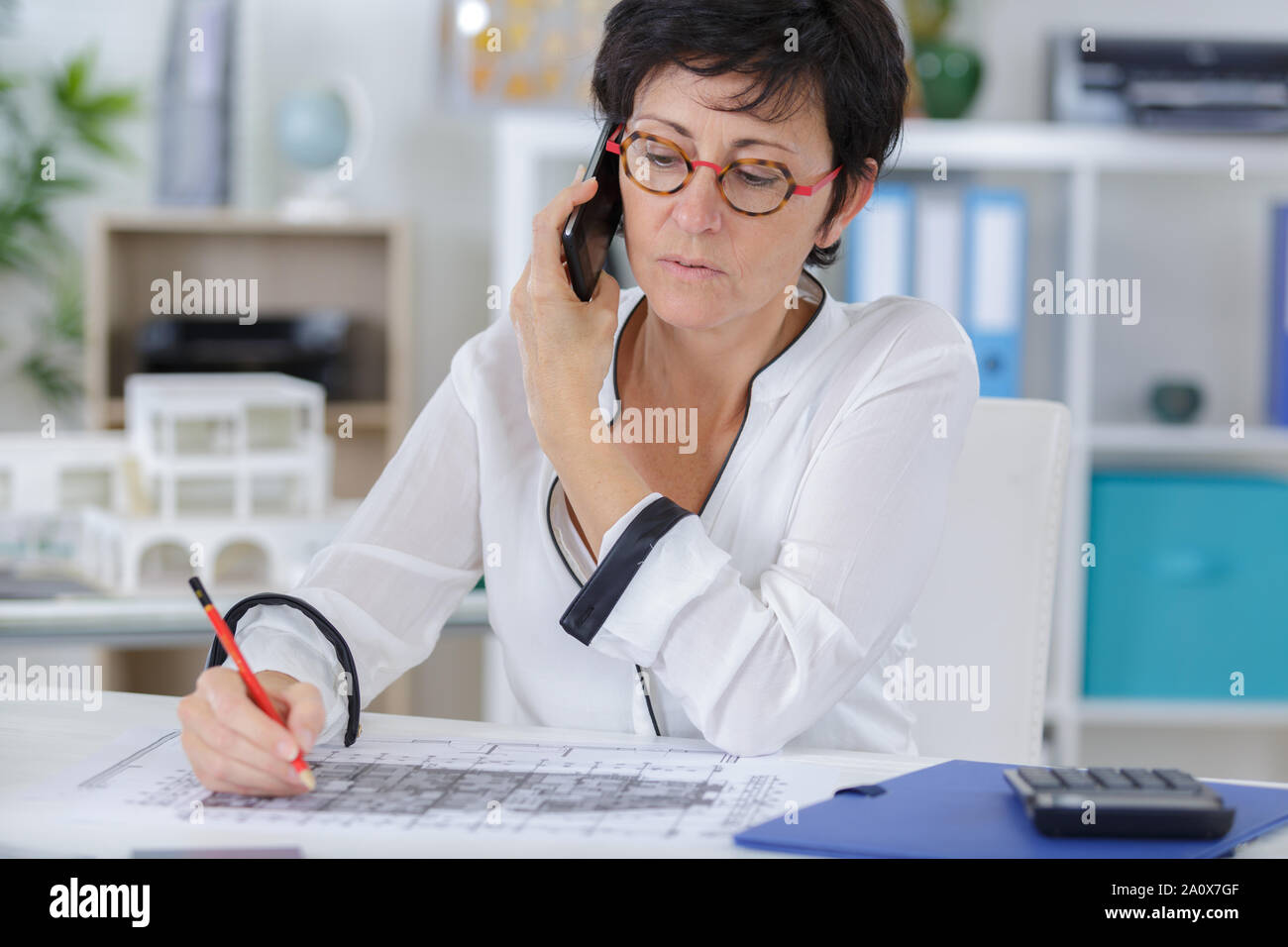 Telesales worker hi-res stock photography and images - Alamy