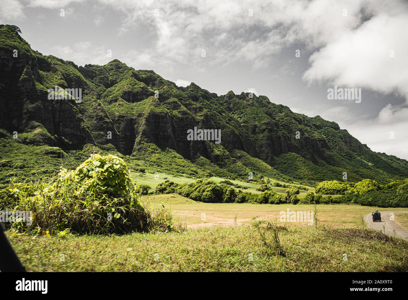 Kualoa ranch oahu hawaii hi-res stock photography and images - Alamy