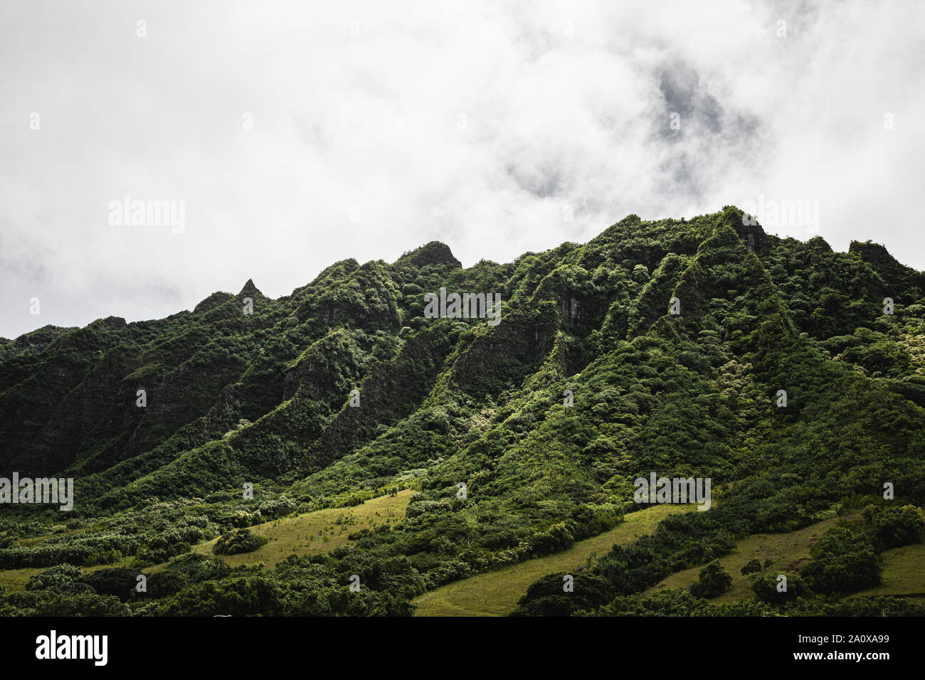 Mountain views at Kualoa Ranch, Oahu Hawaii Stock Photo - Alamy
