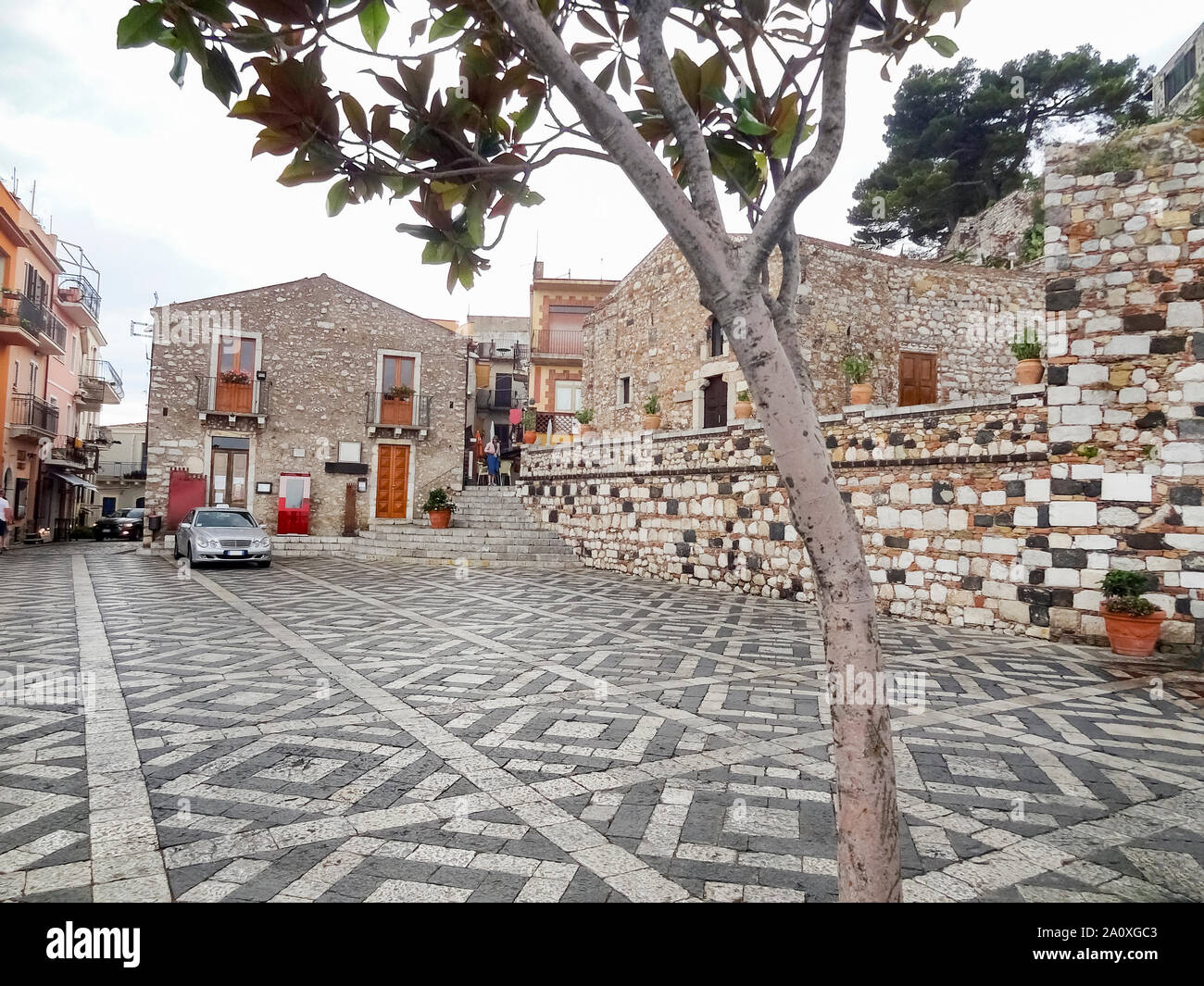 Taormina comune hi-res stock photography and images - Alamy