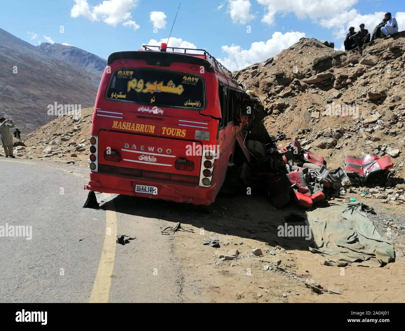Accident road pakistan hi-res stock photography and images - Alamy