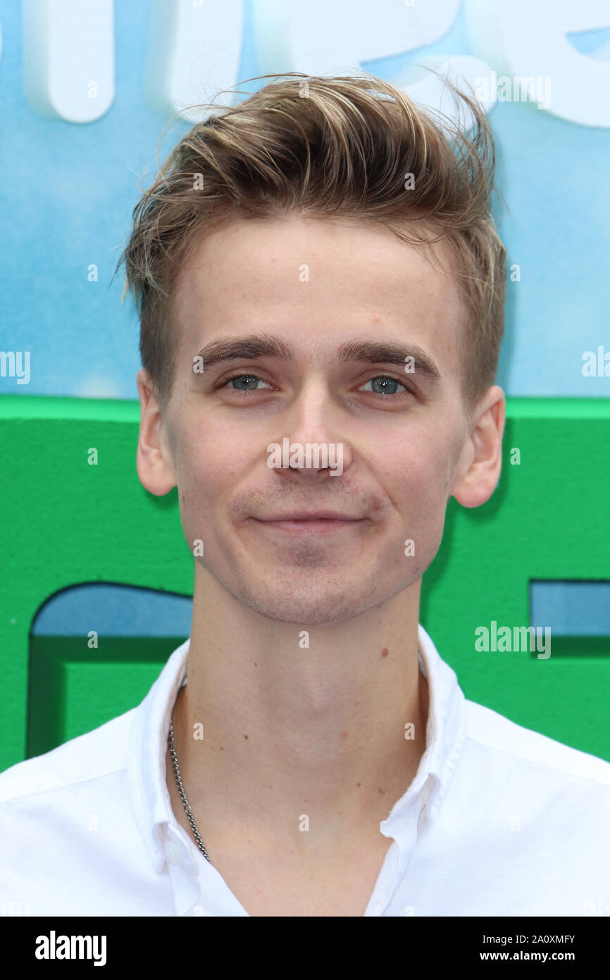 Joe sugg hi-res stock photography and images - Alamy