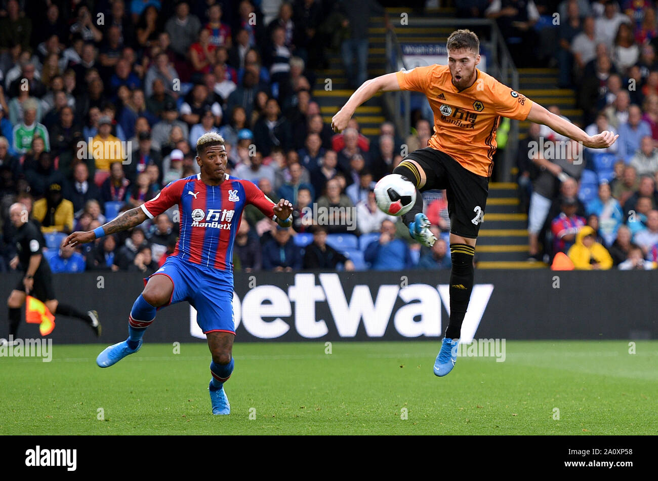 Wolverhampton Wanderers' Matt Doherty (right) and Crystal Palace's ...