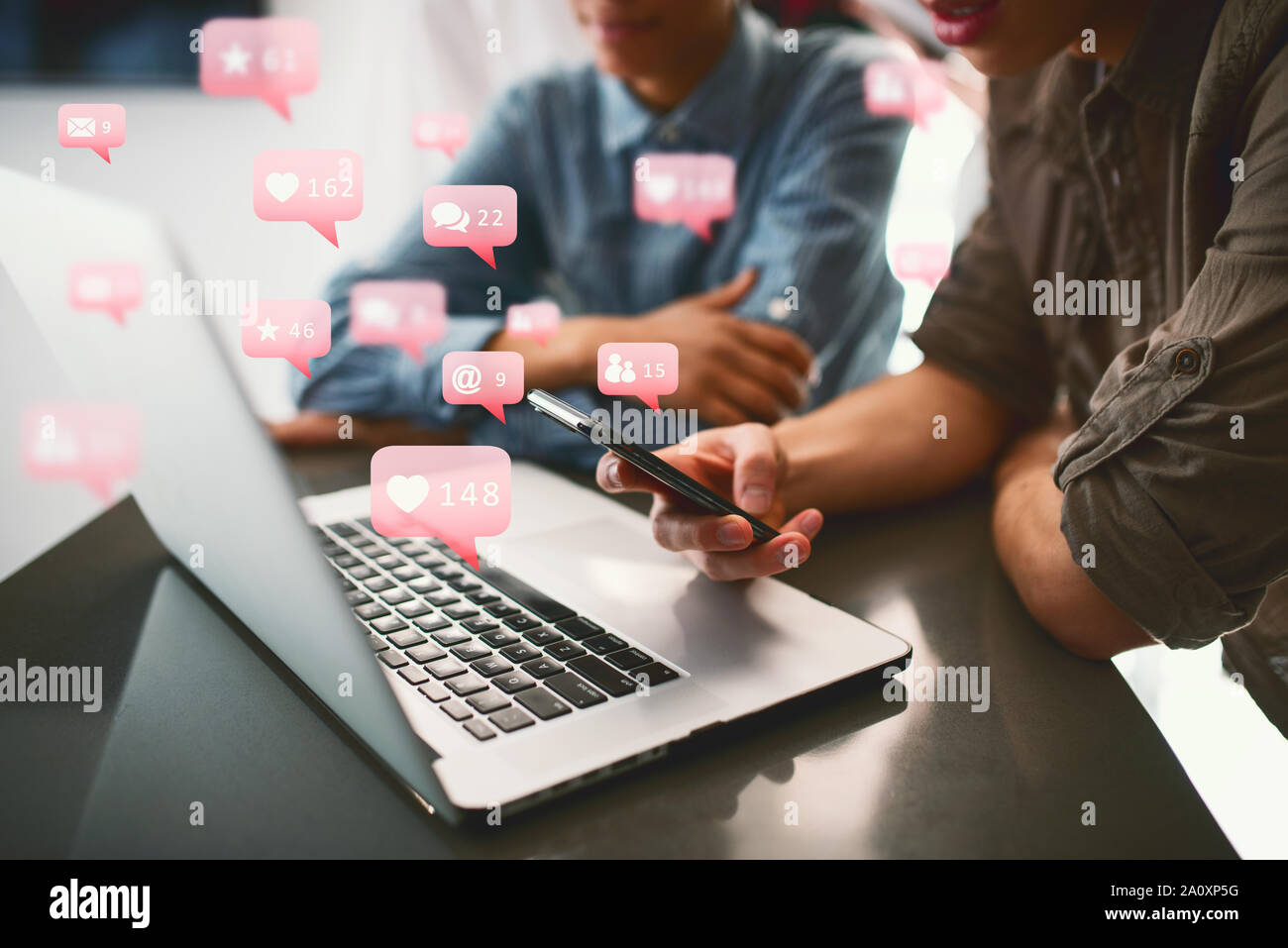 Direct messages hi-res stock photography and images - Alamy