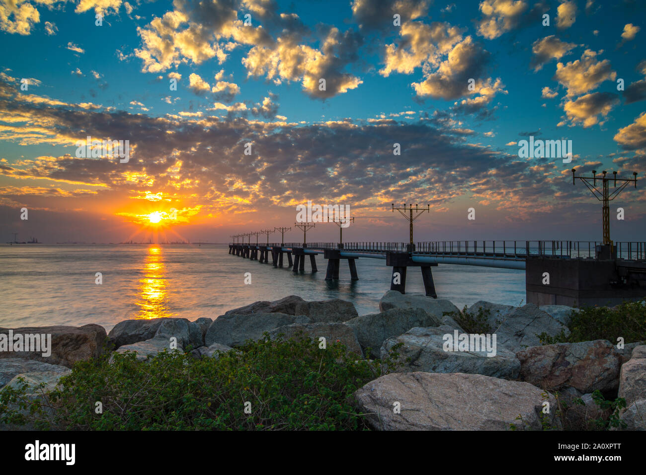 End of runway hi-res stock photography and images - Alamy