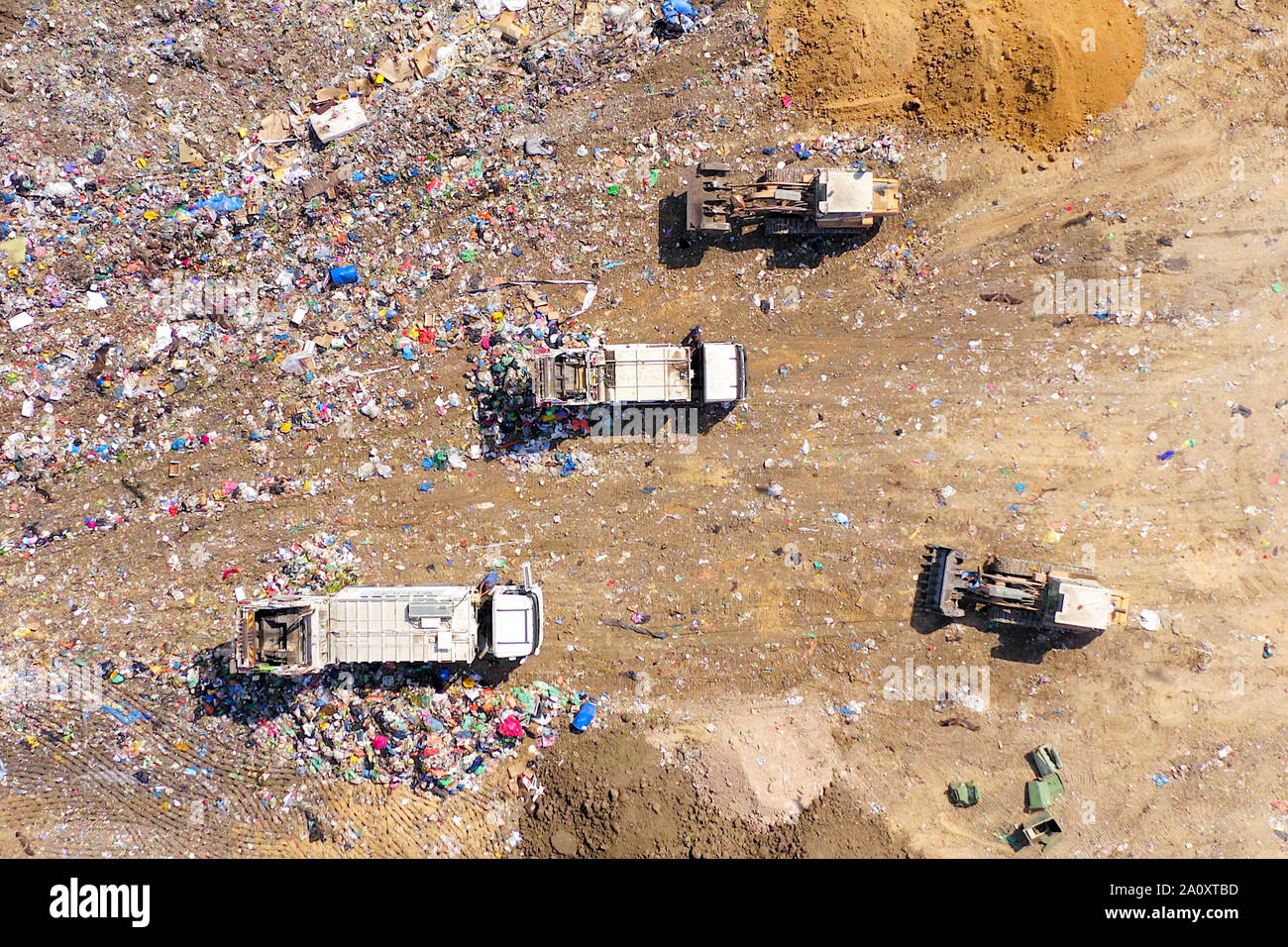 Trucks garbage unload landfill hi-res stock photography and images - Alamy