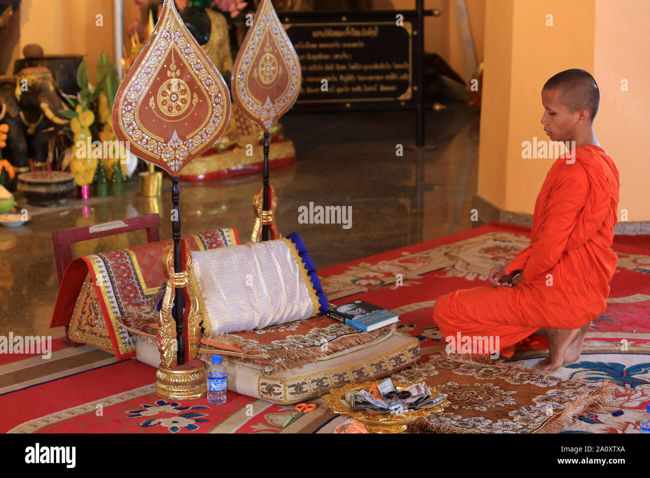 Moine. Vat Ong Teu. Wat Ong Teu Mahawihan. Vientiane. Laos. / Monk. Vat ...