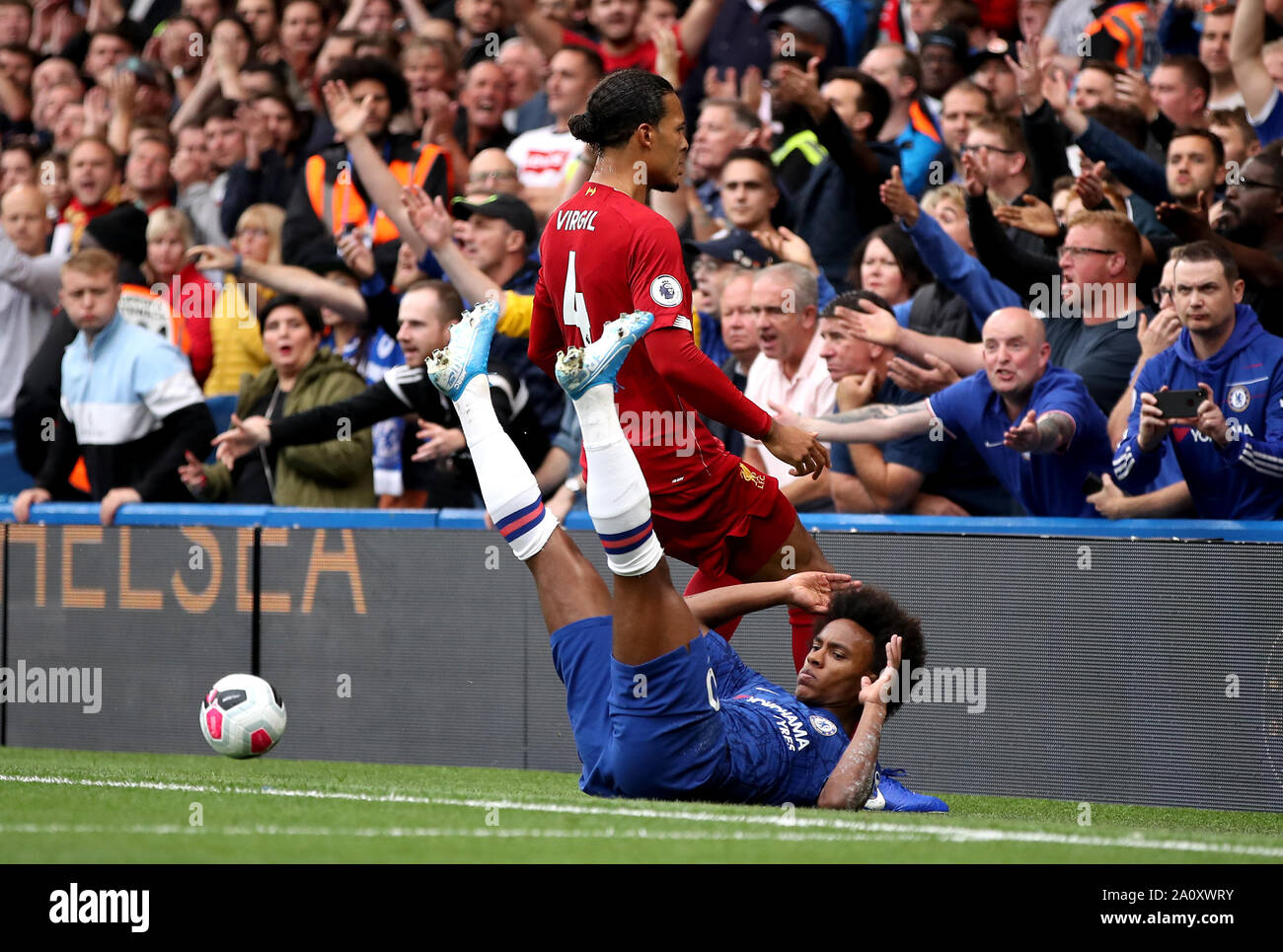 Virgil van dijk chelsea hi-res stock photography and images - Alamy