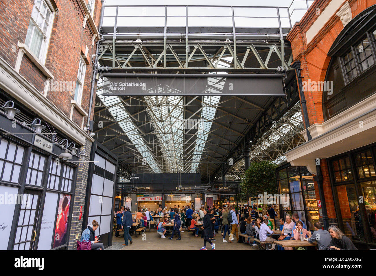 Old spitalfields market 2019 hi-res stock photography and images - Alamy