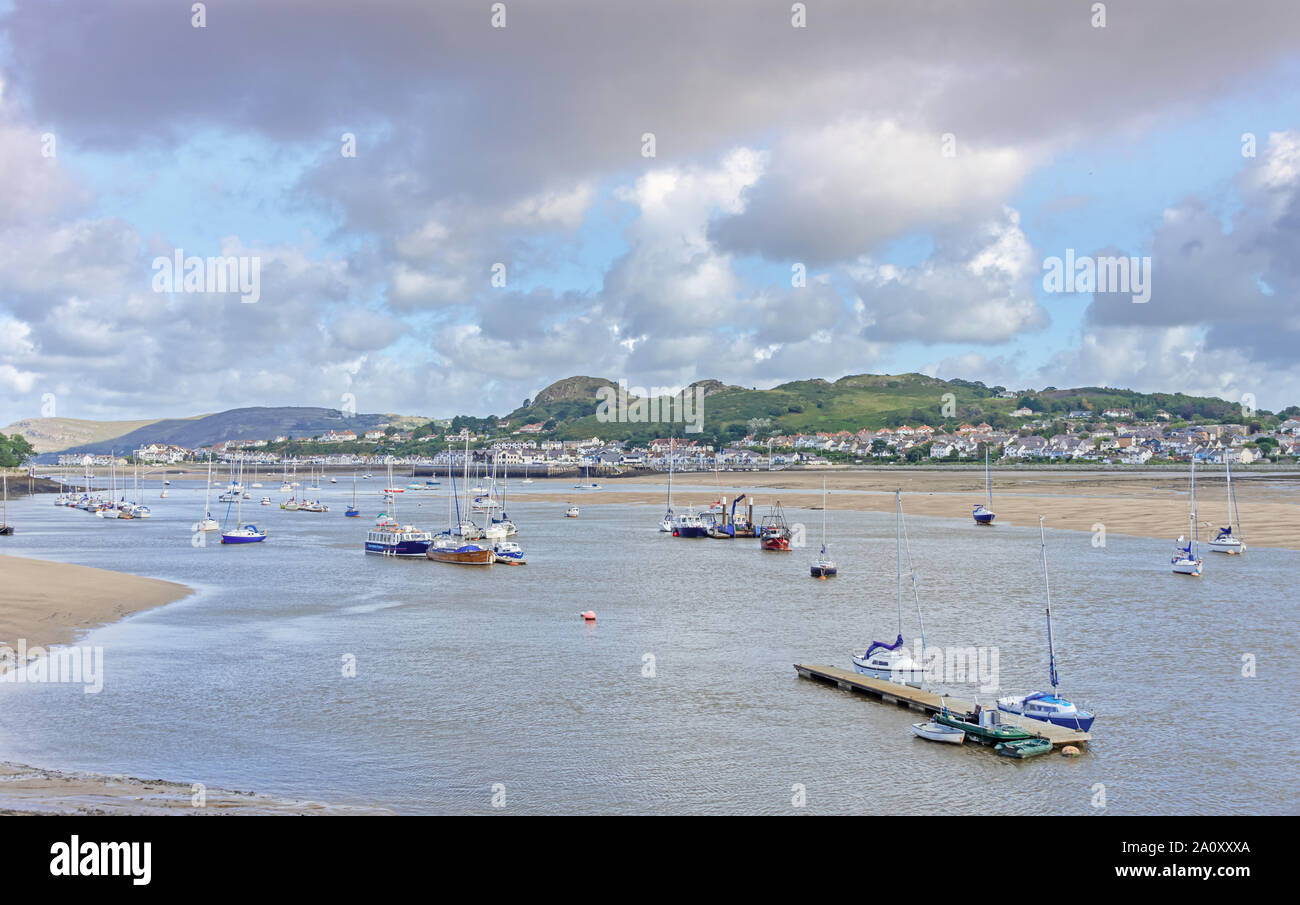St georges channel wales hi-res stock photography and images - Alamy