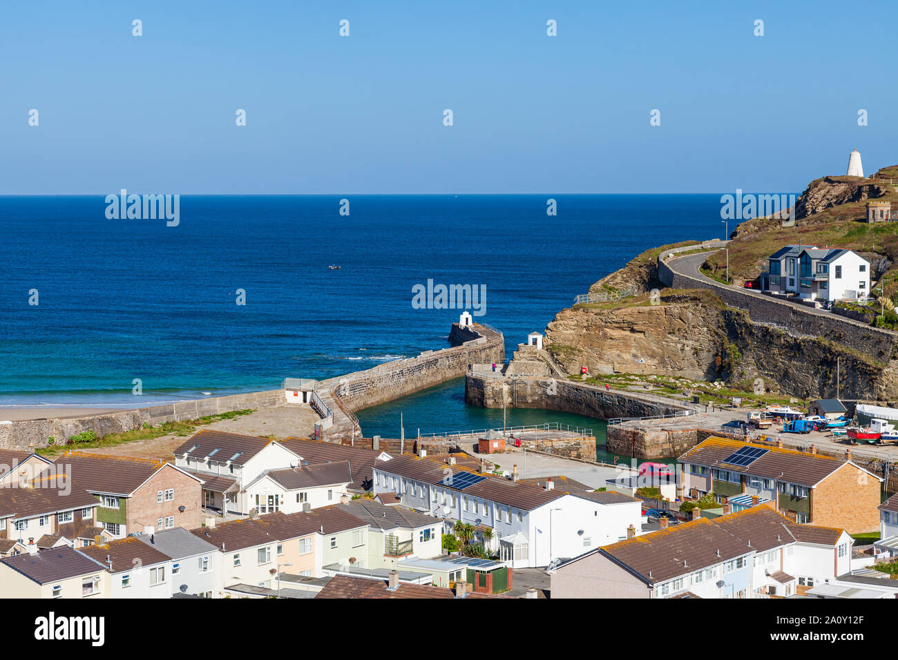 Uk villages from above hi-res stock photography and images - Alamy