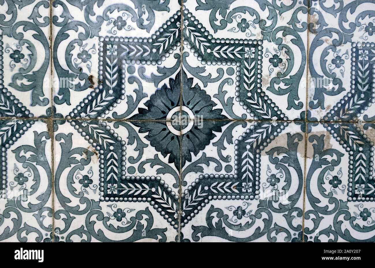 Tile pattern lisbon hi-res stock photography and images - Alamy