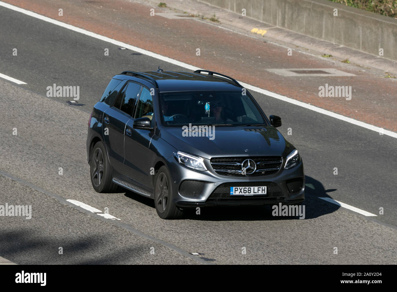 Mercedes benz gle 250 hi-res stock photography and images - Alamy