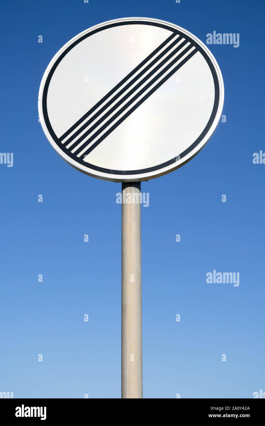 German road sign: end of previous limitation Stock Photo - Alamy