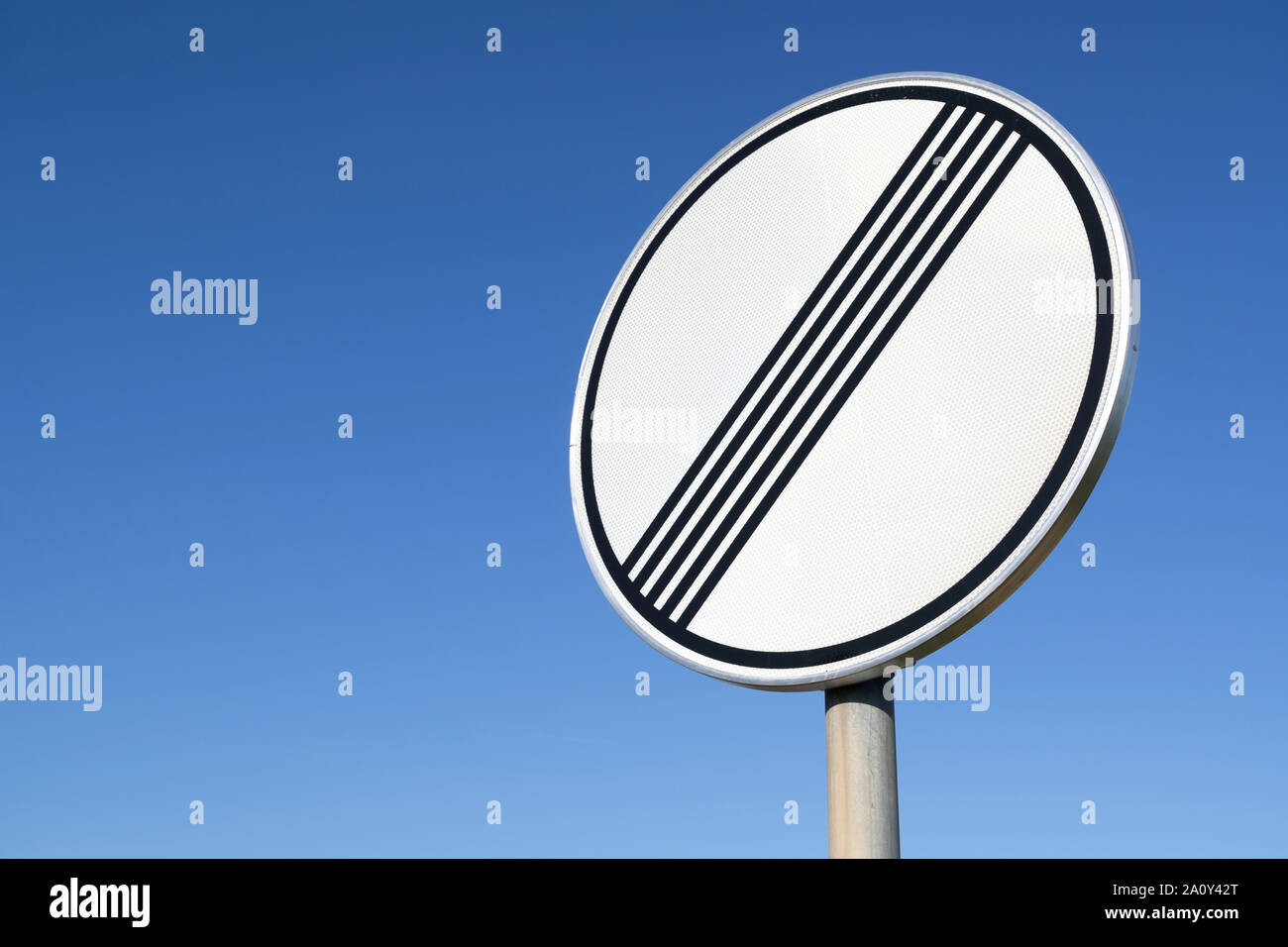 German road sign: end of previous limitation Stock Photo - Alamy