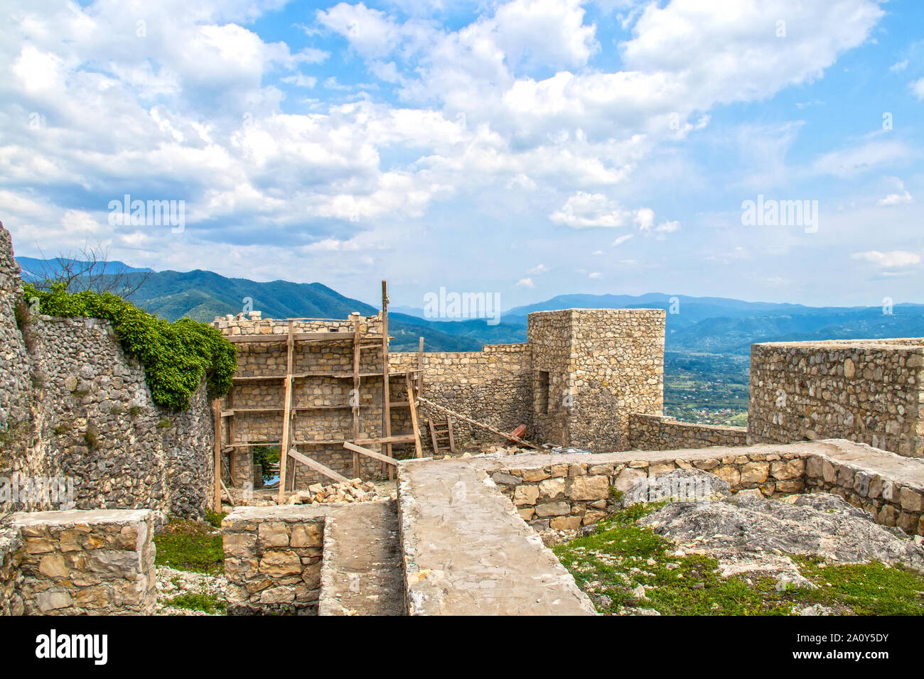 Modinakhe fortress hi-res stock photography and images - Alamy