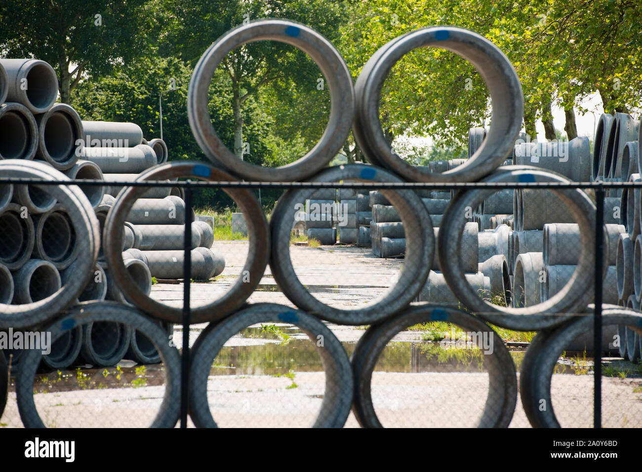 Piled up pipes hi-res stock photography and images - Alamy