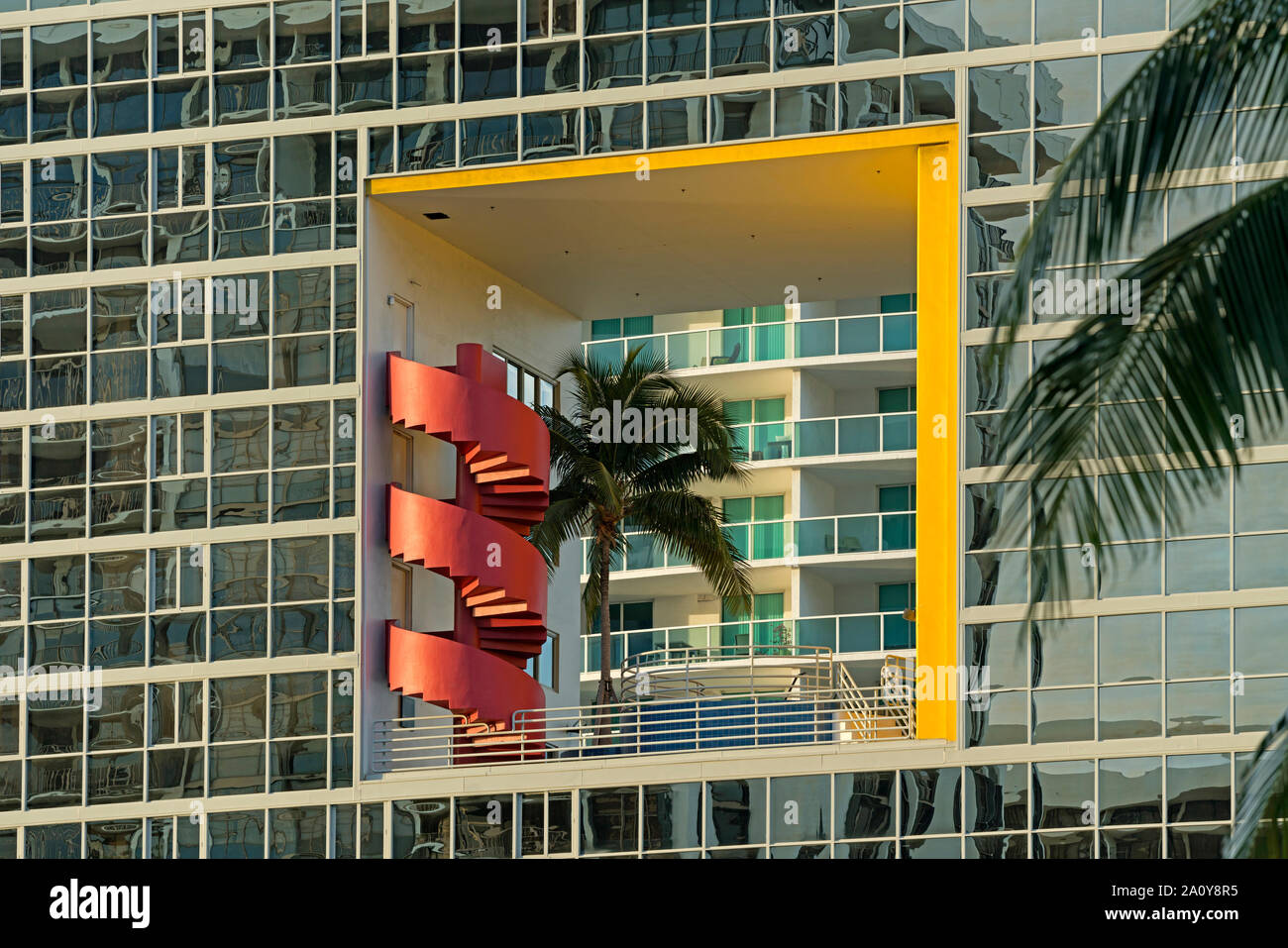 PALM COURT ATLANTIS CONDOMINIUM BUILDING (©ARQUITECTONICA 1982 ...