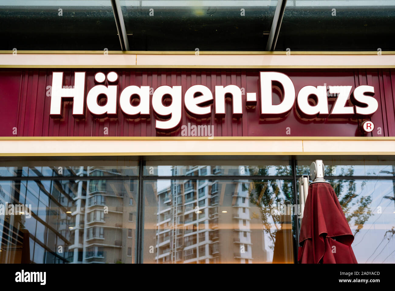 Häagen-Dazs store seen in Shanghai. An American ice cream brand Stock ...
