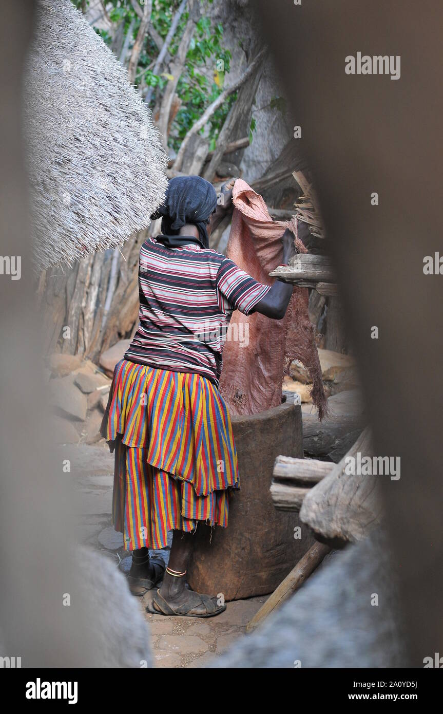 Portraits of members of Dorze tribe Stock Photo - Alamy