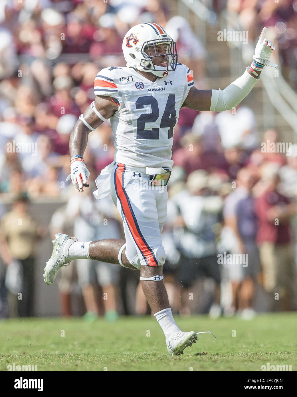 College Station, Texas, USA. 21st Sep, 2019. Auburn Tigers defensive ...