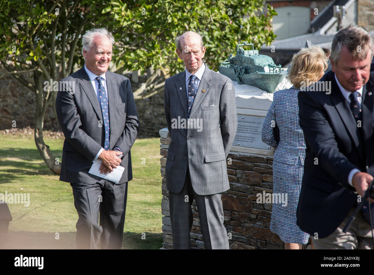 News, HRH Duke of Kent unveiling the RNLI 150 year commemorative statue ...