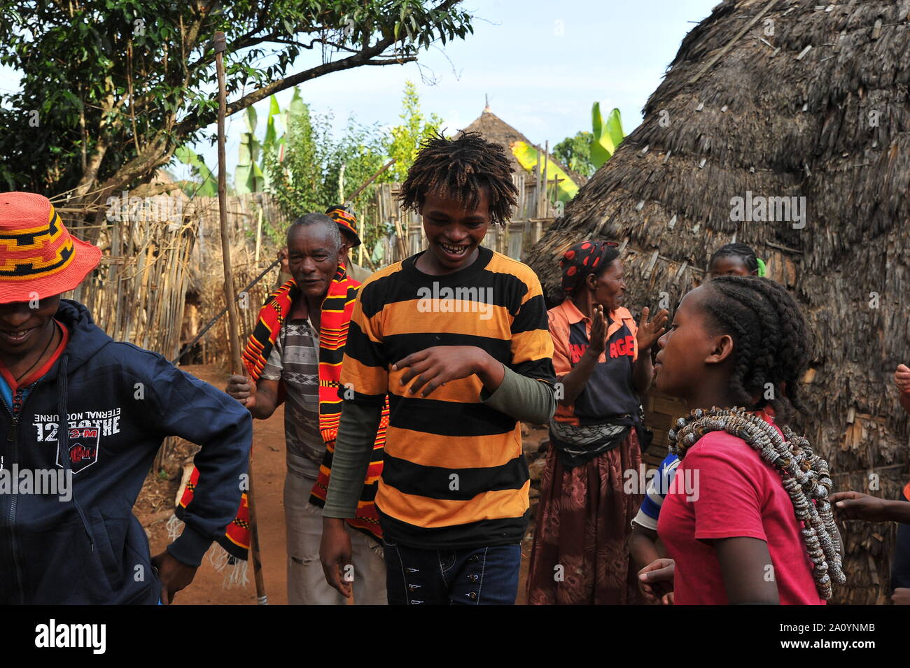 People of Dorze tribe Stock Photo - Alamy