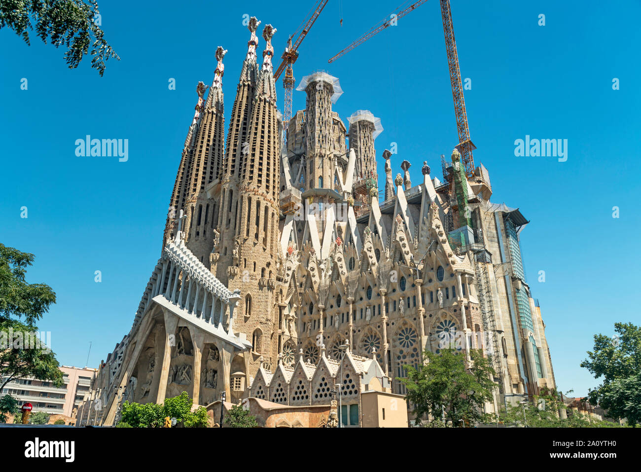 PASSION FACADE SAGRADA FAMILIA BASILICA (©ANTONI GAUDI 1883) BARCELONA ...