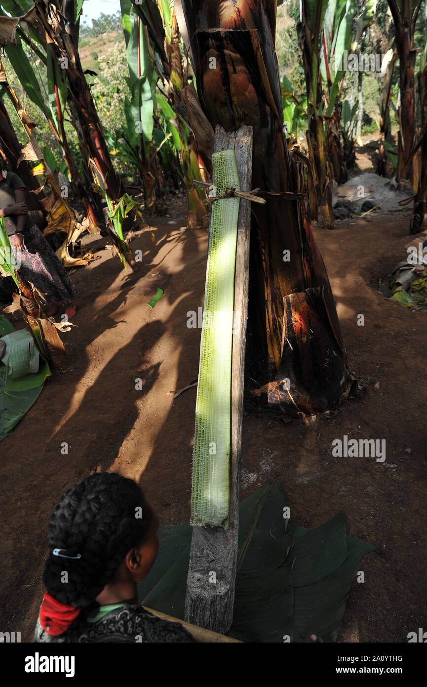 African tribes food feast hi-res stock photography and images - Alamy