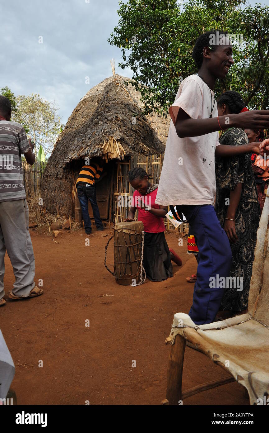 People of Dorze village Stock Photo - Alamy