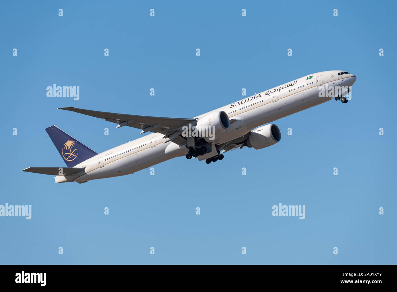 Saudia airline boeing 777 heathrow hi-res stock photography and images ...