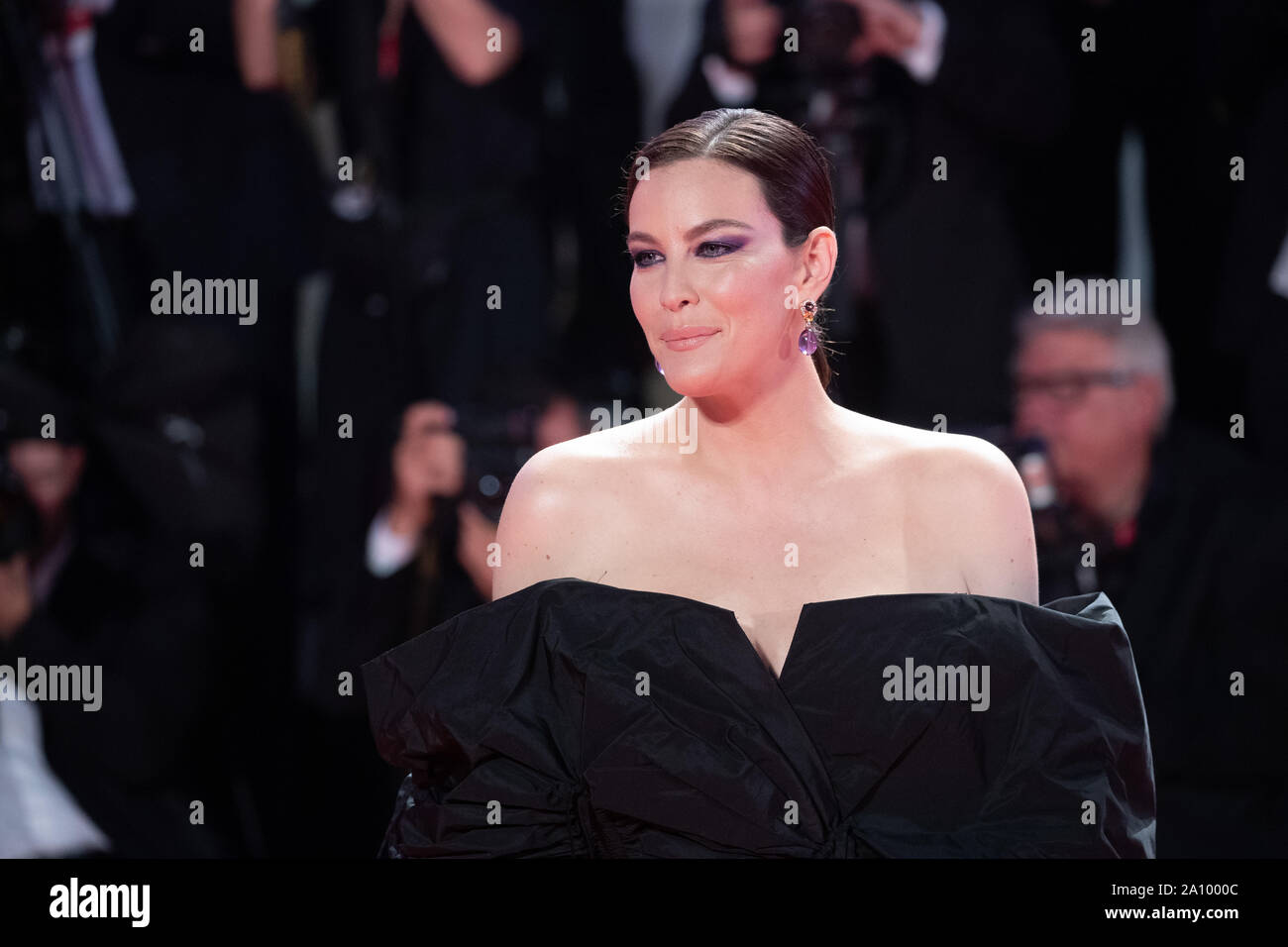 Liv tyler smile hi-res stock photography and images - Alamy