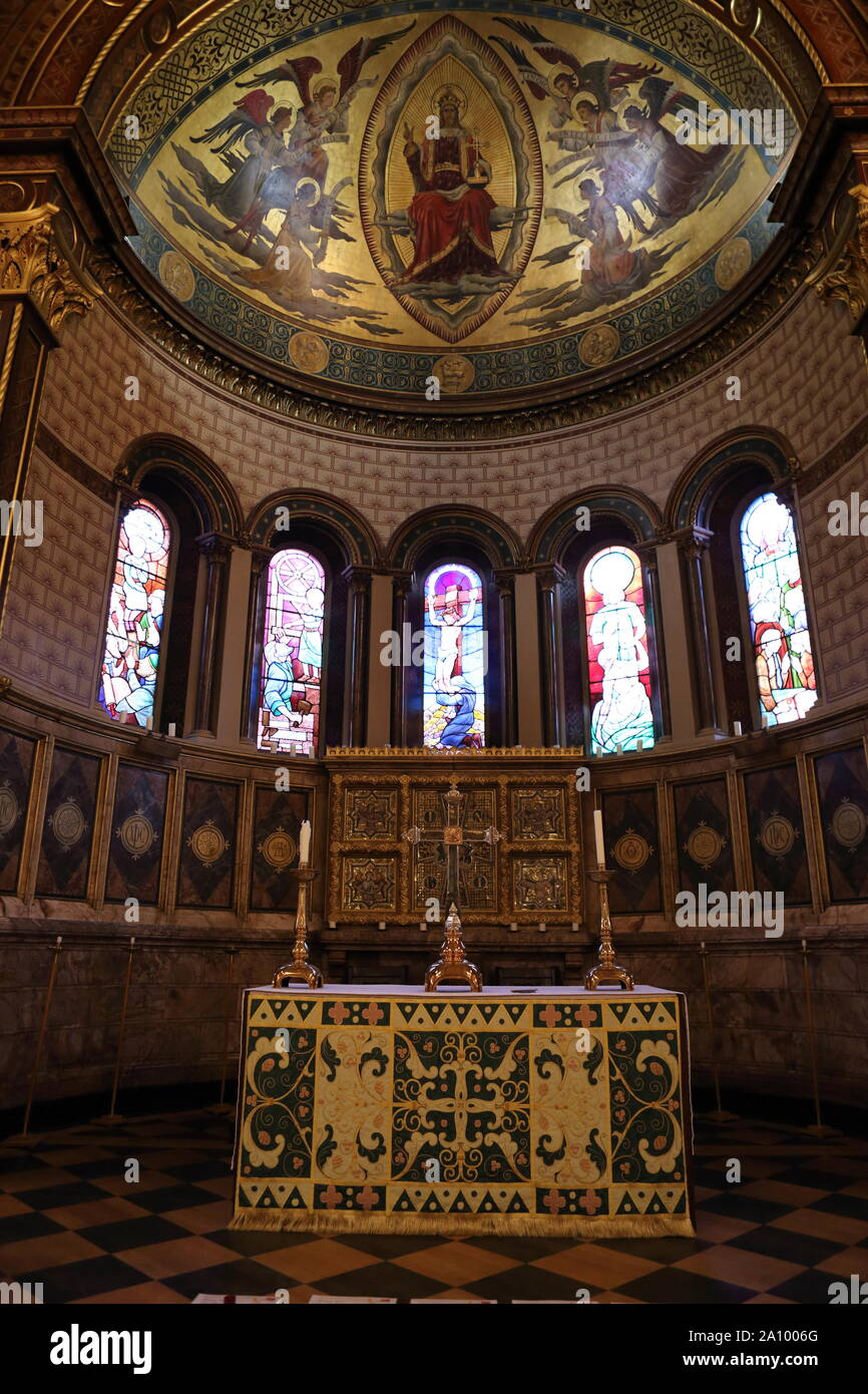 Kings college hospital london campus hi-res stock photography and ...