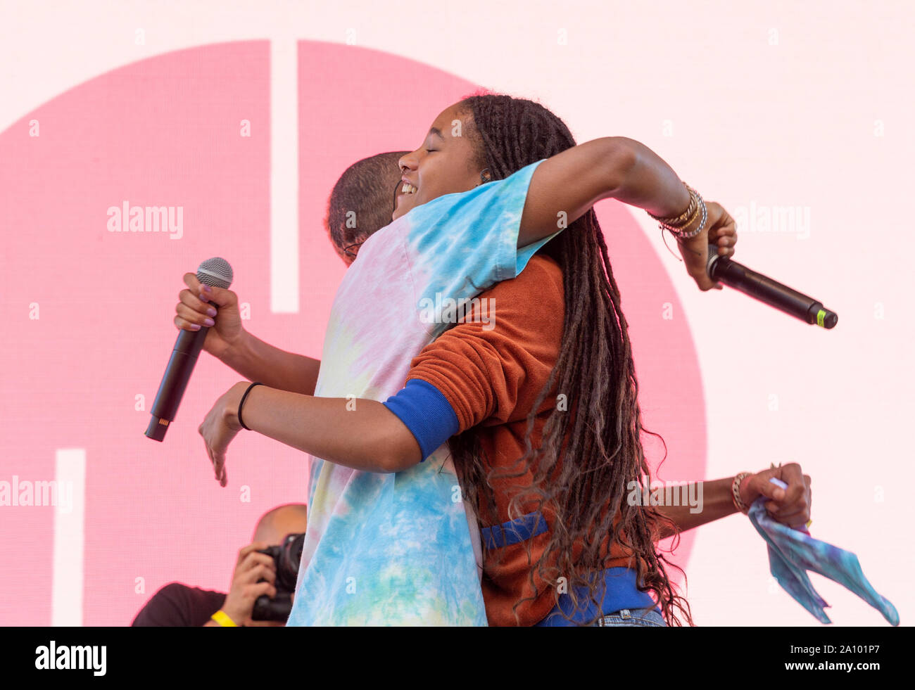 Jaden Smith And Willow Smith Singing Together