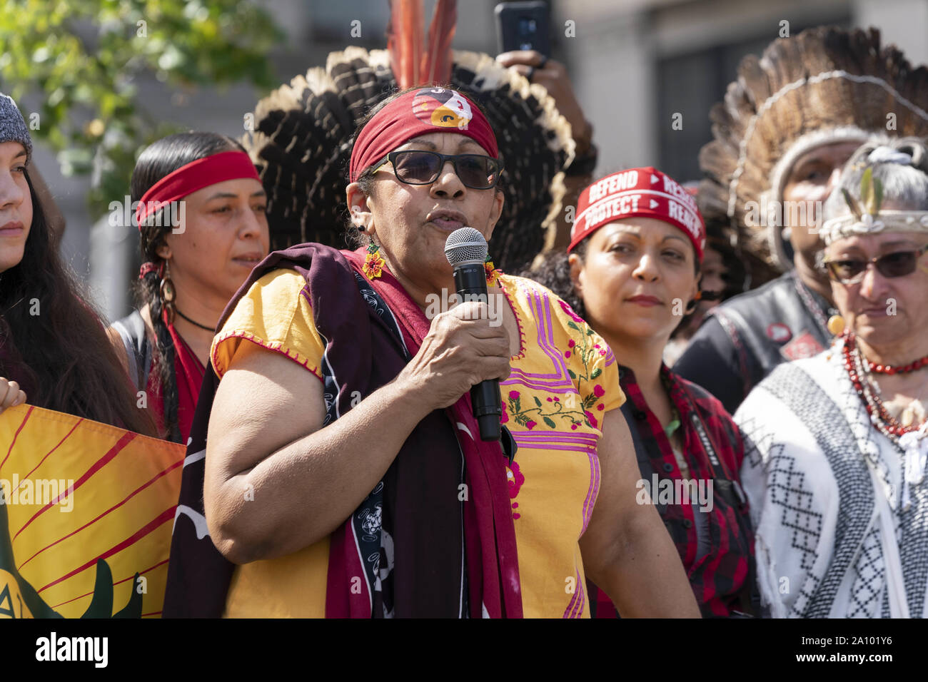 Indigenous demonstrator hi-res stock photography and images - Alamy