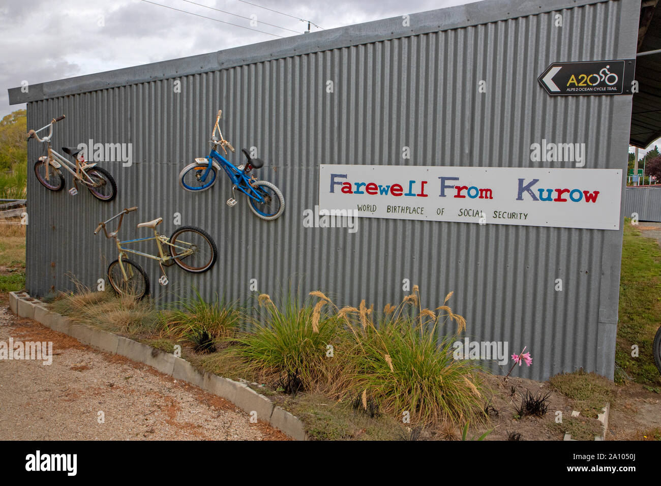 Cycling alps hi-res stock photography and images - Alamy