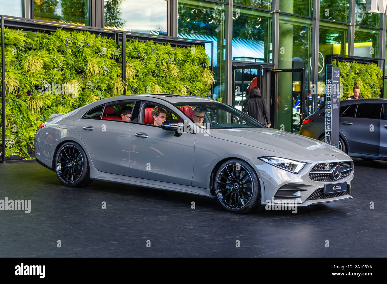 Mercedes cls 220 d hi-res stock photography and images - Alamy