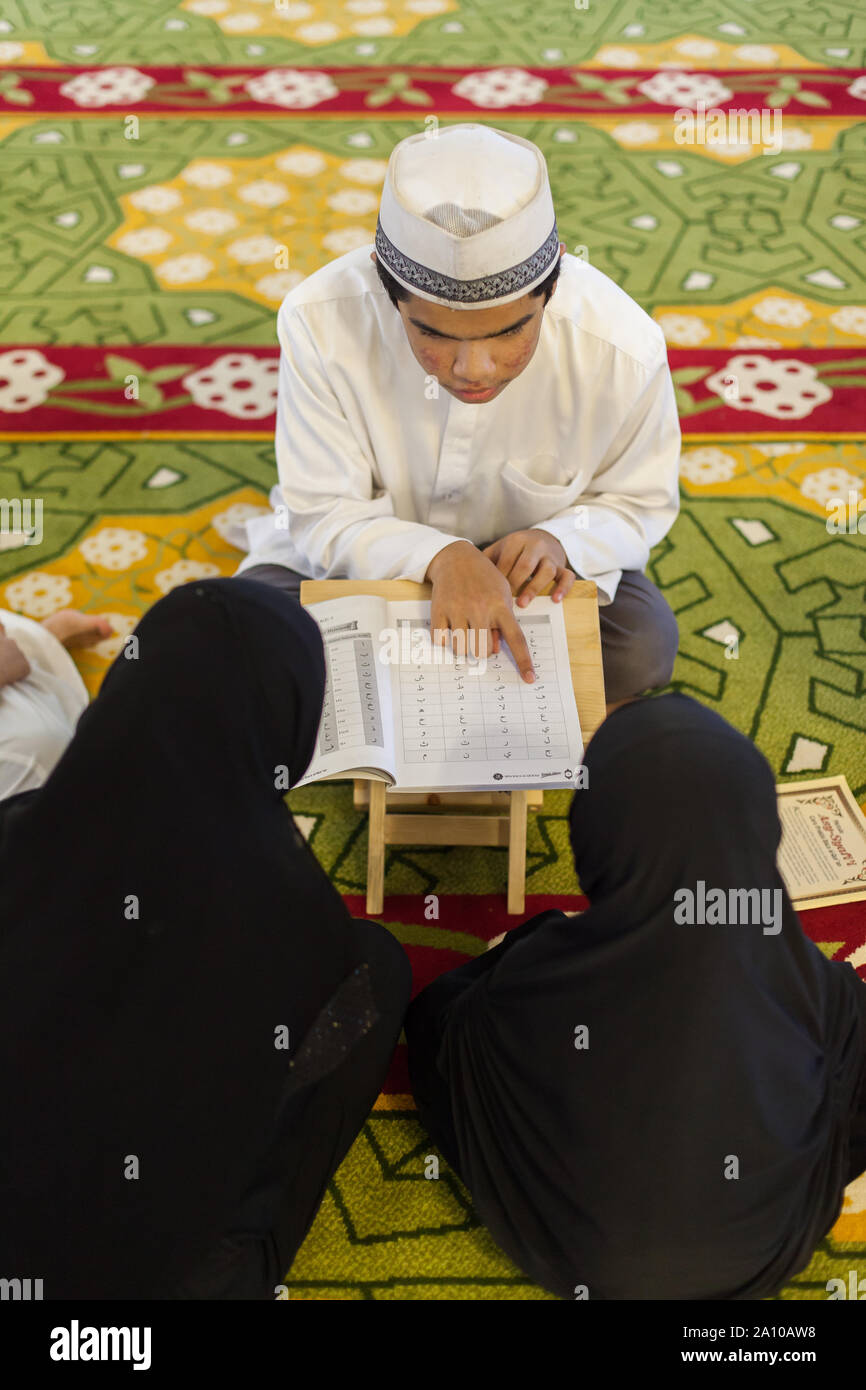 Singapore school class children hi-res stock photography and images - Alamy