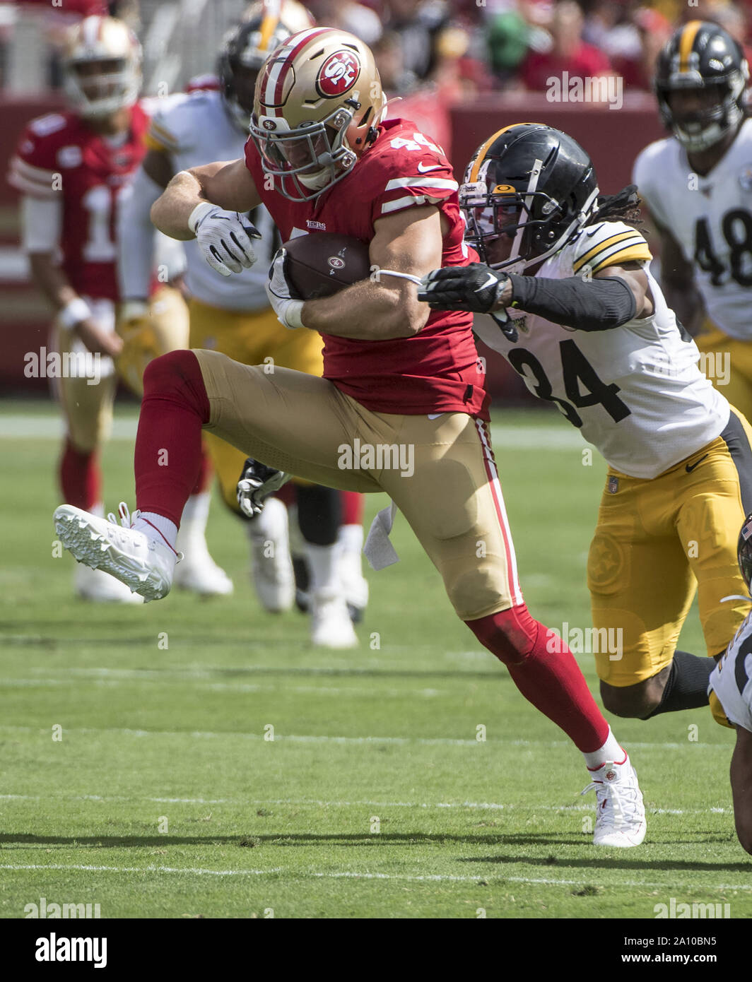 San Francisco 49ers fullback Kyle Juszczyk (44) tries to pull away from ...