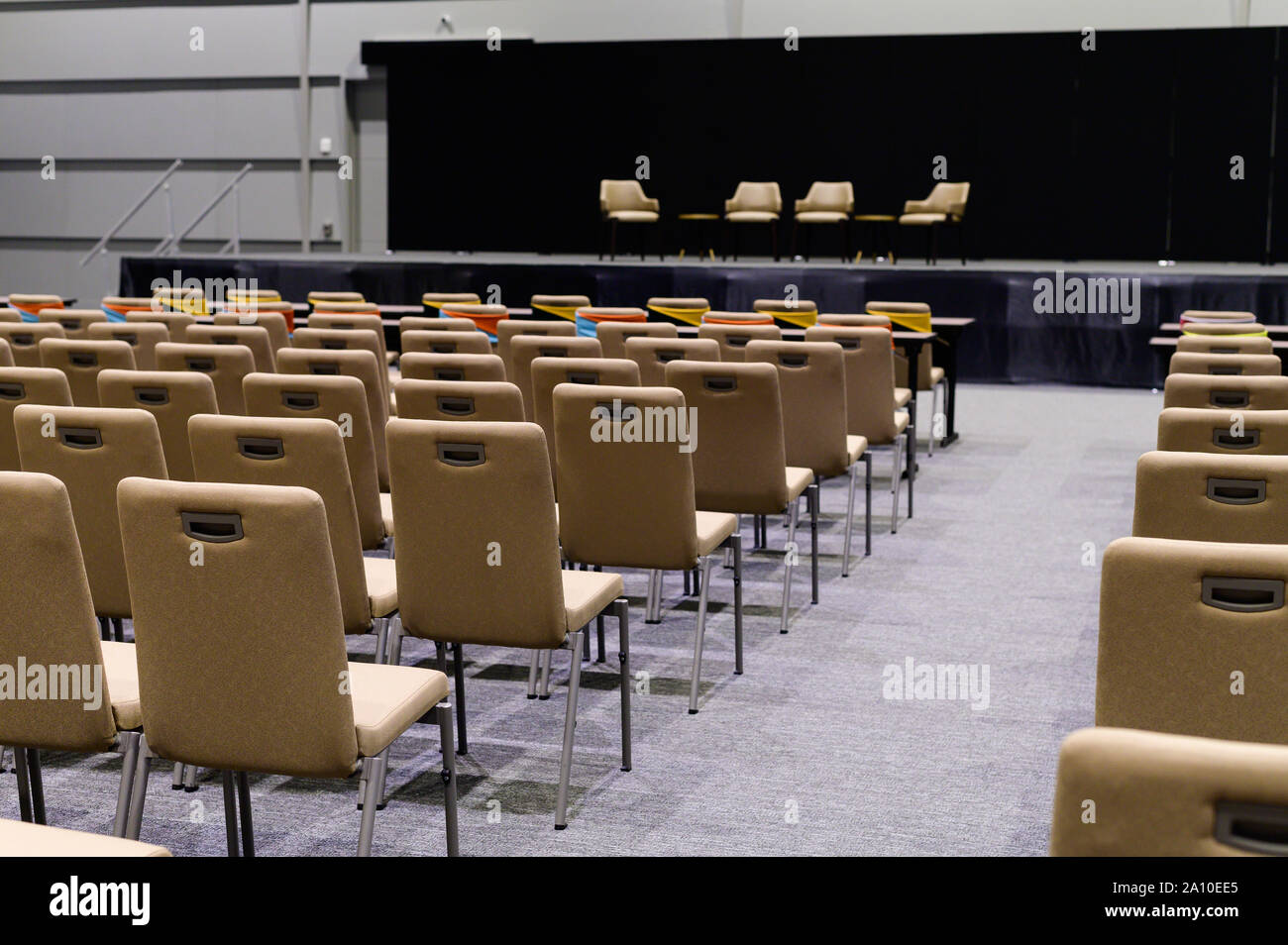 Empty presentation room ready for meeting Stock Photo - Alamy