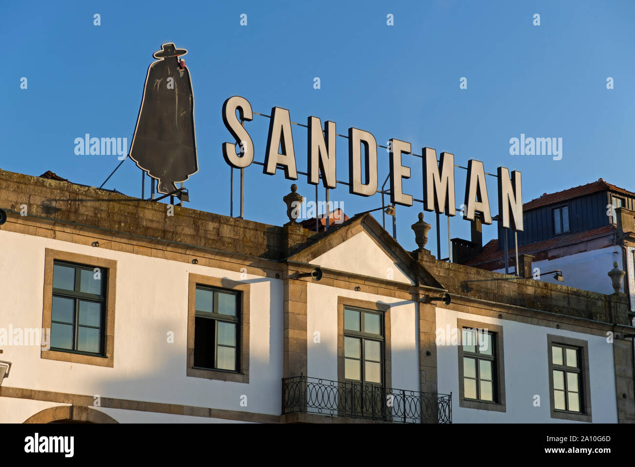 Blue porto sign hi-res stock photography and images - Alamy