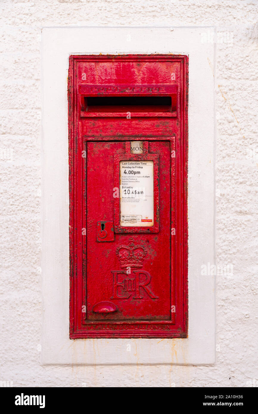 Old red letterbox at Port Isaac, Cornwall, England Stock Photo - Alamy