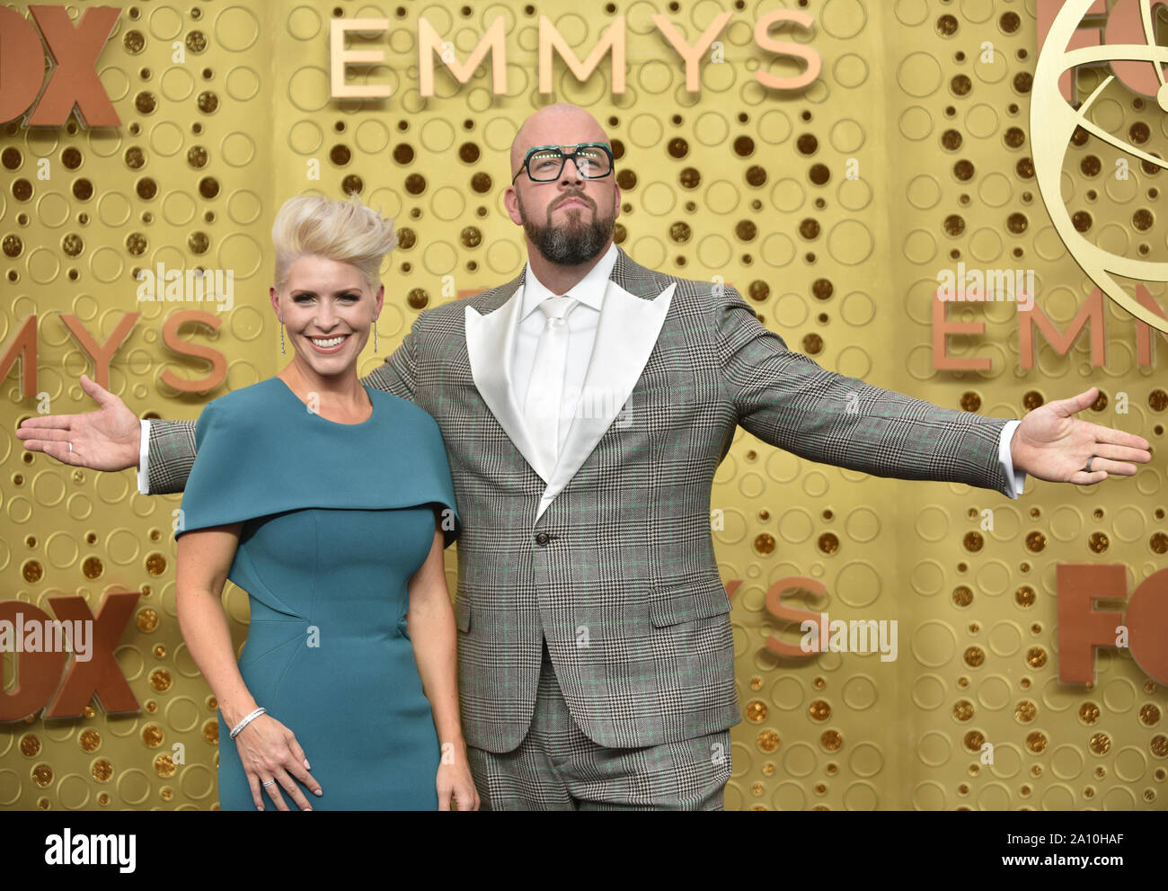 (L-R) Rachel Reichard and Chris Sullivan arrive for the 71st annual ...