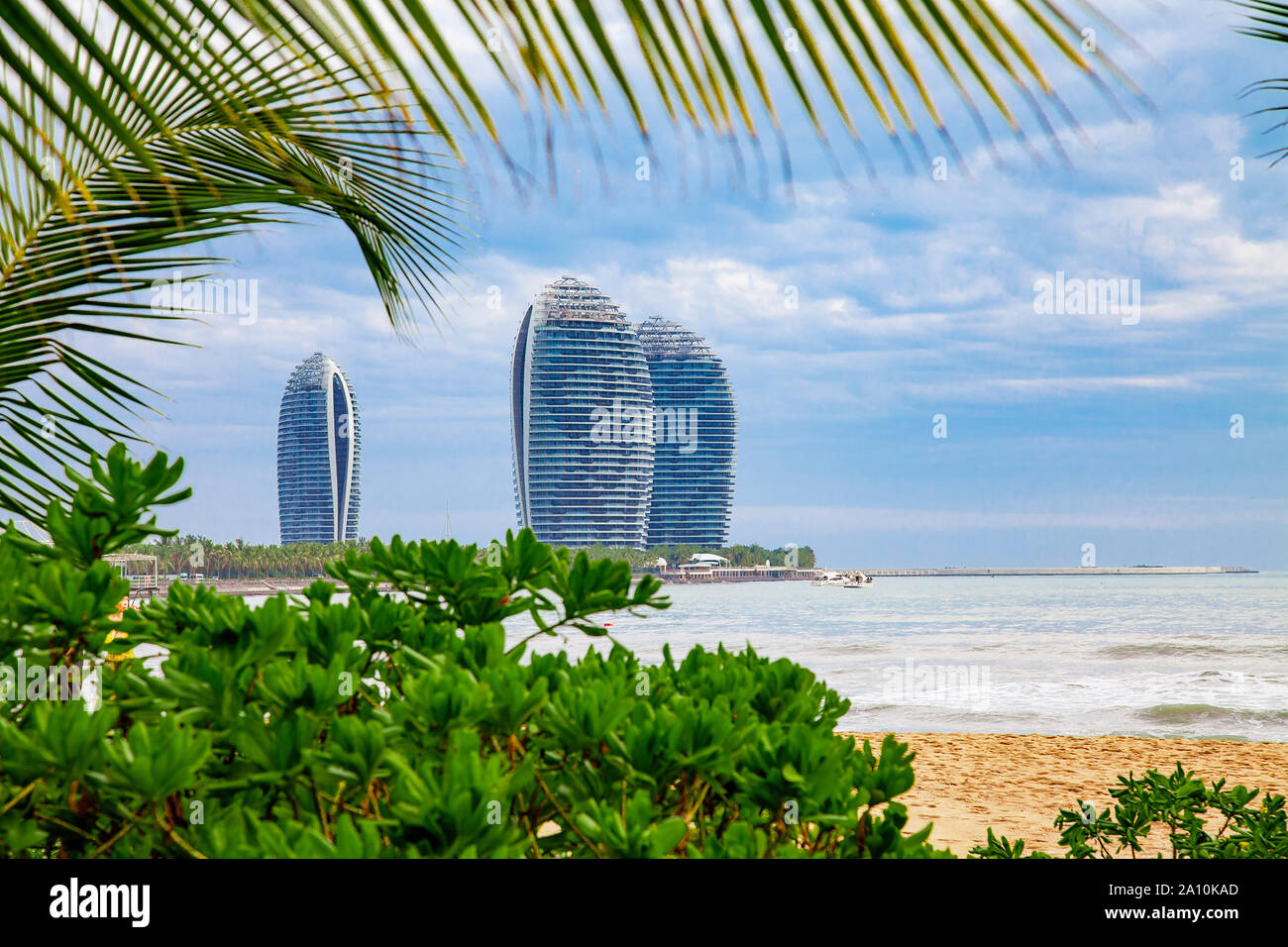 Sanya china hotels hi-res stock photography and images - Alamy