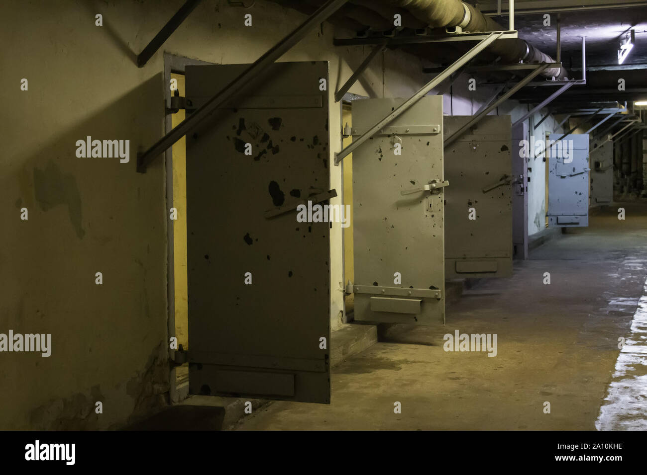 Punishment cells hi-res stock photography and images - Alamy