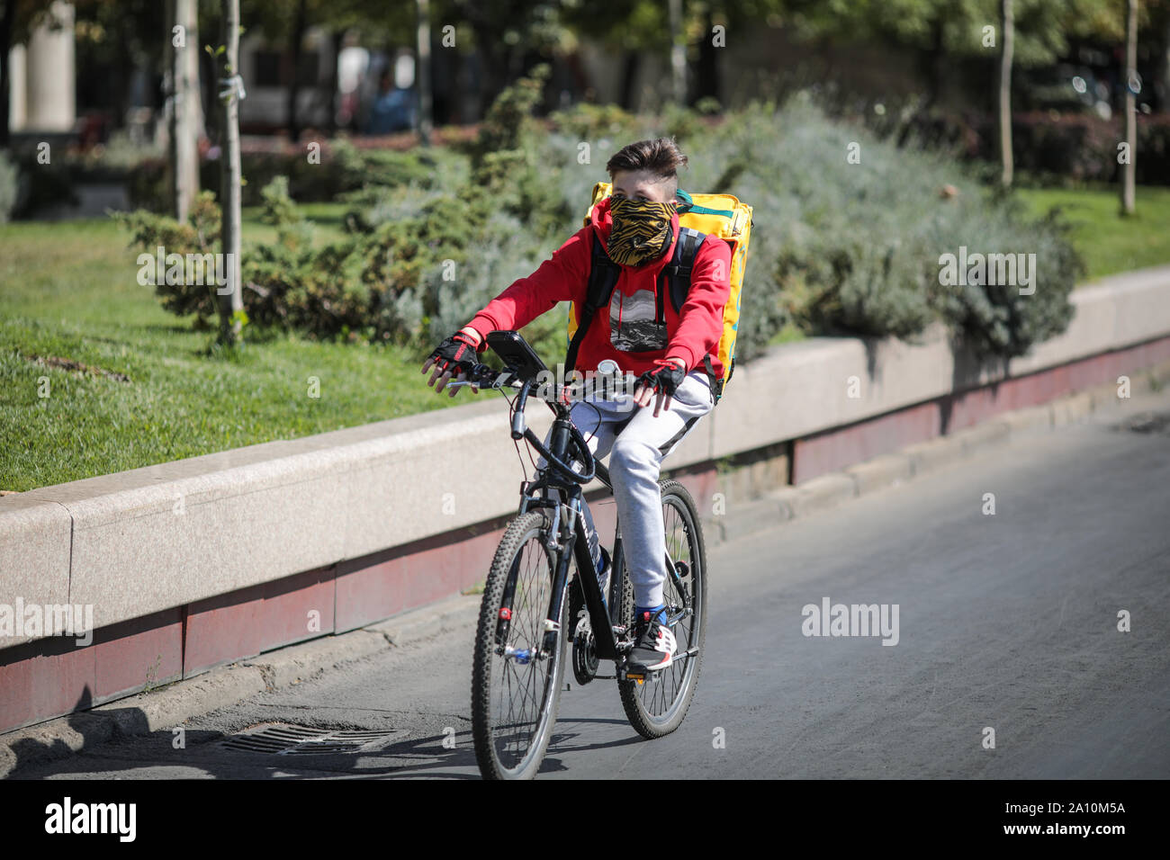 Delivery biker hi-res stock photography and images - Alamy