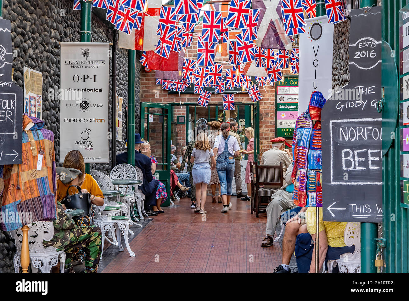 Courtyard cafe sheringham hi-res stock photography and images - Alamy