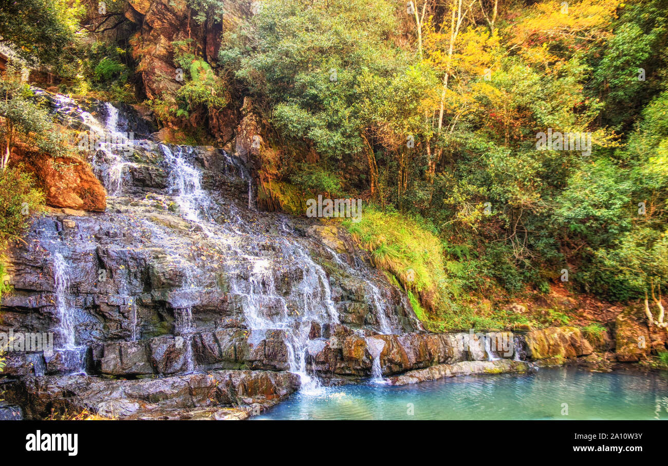 Elephant falls hi-res stock photography and images - Alamy