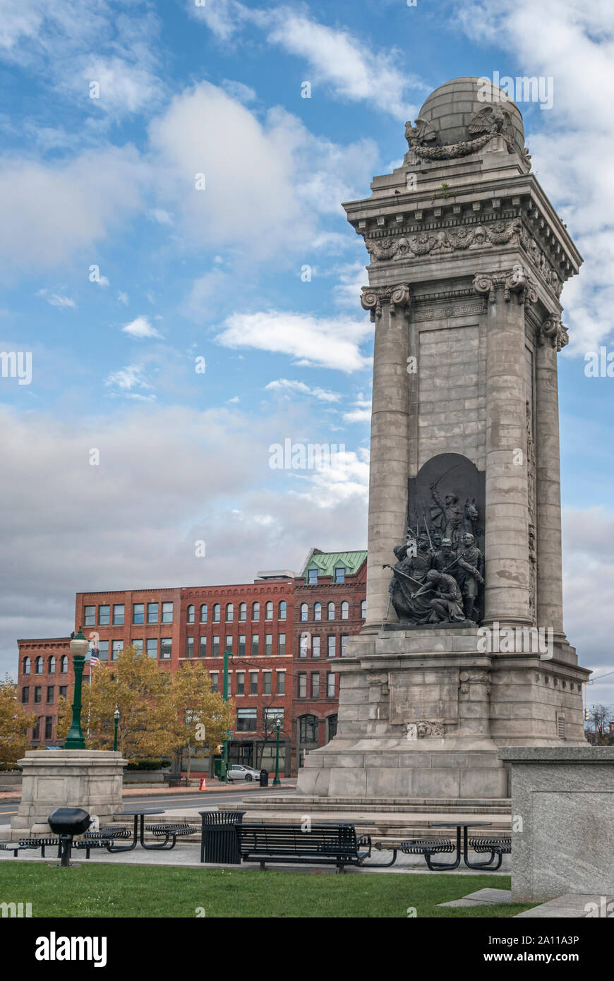Soldiers' and Sailors' Monument and Syracuse Saving Bank Building at ...